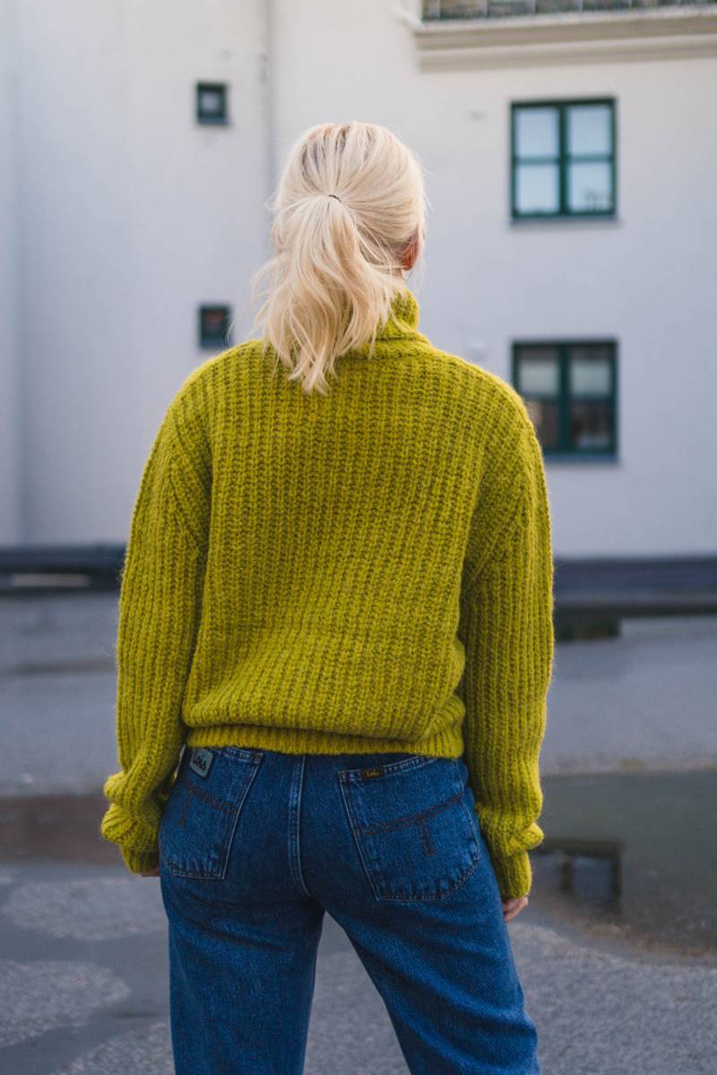 Bruravik Sweater Apple Green - Vakre Vene